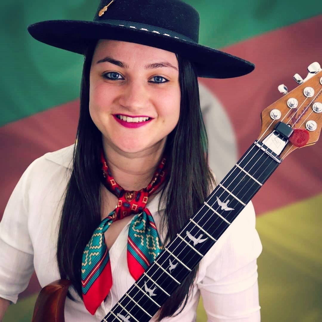 Home | Patrícia Vargas